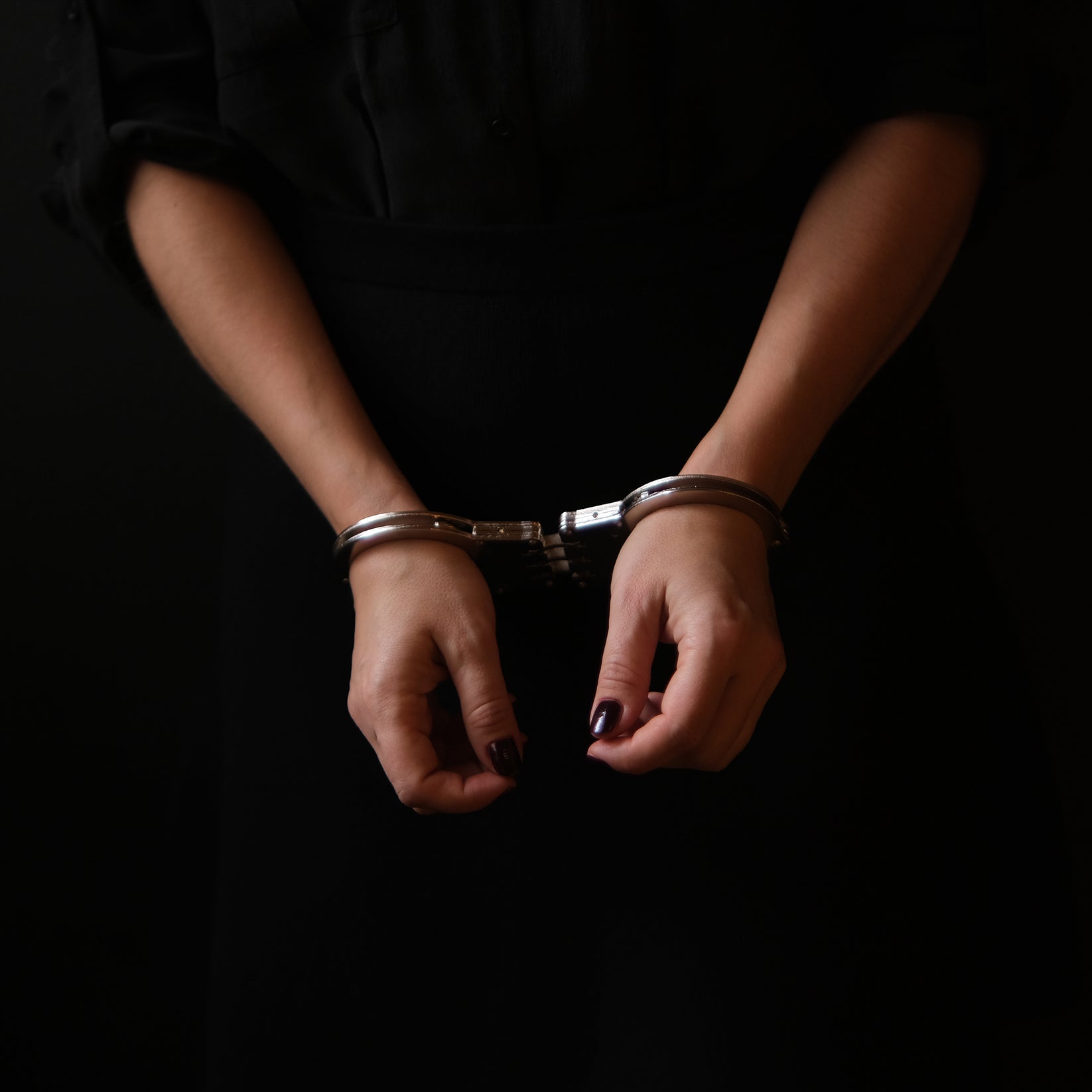 Hinged handcuffs, rigid design with two keys – selfbondage-shop