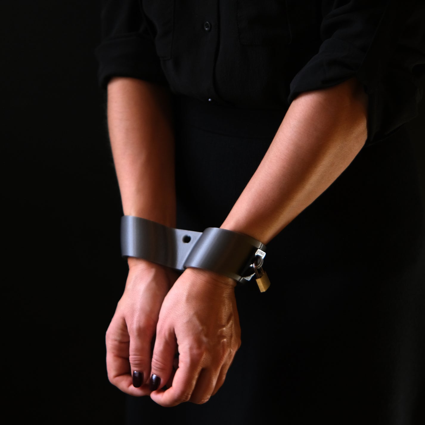 Octocuffs - ergonomic rigid handcuffs – selfbondage-shop