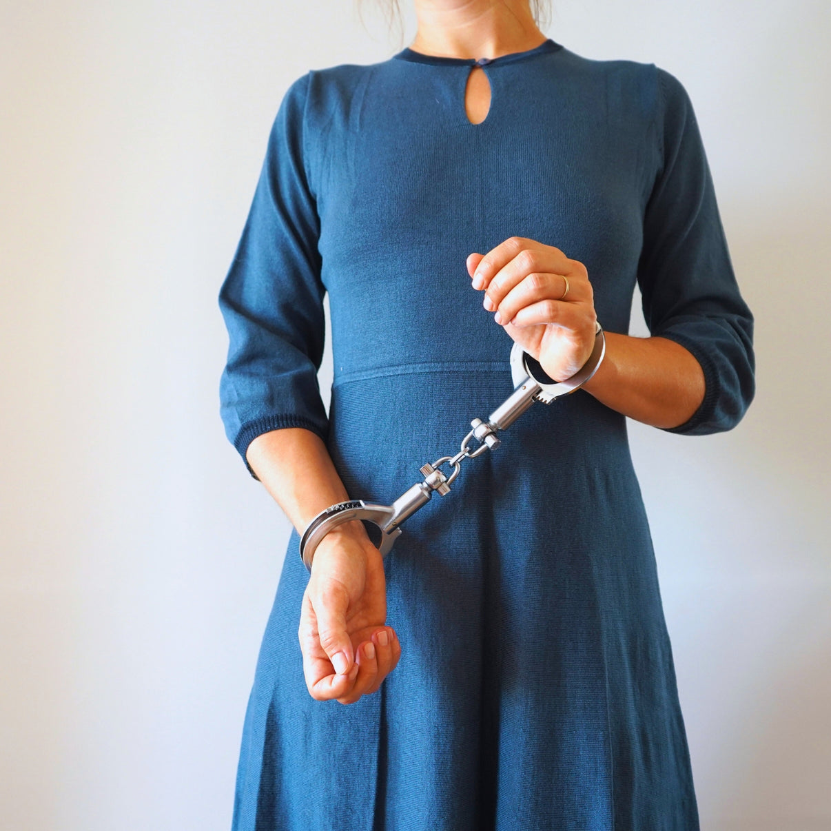 Handcuffs HR 123 Replica – selfbondage-shop