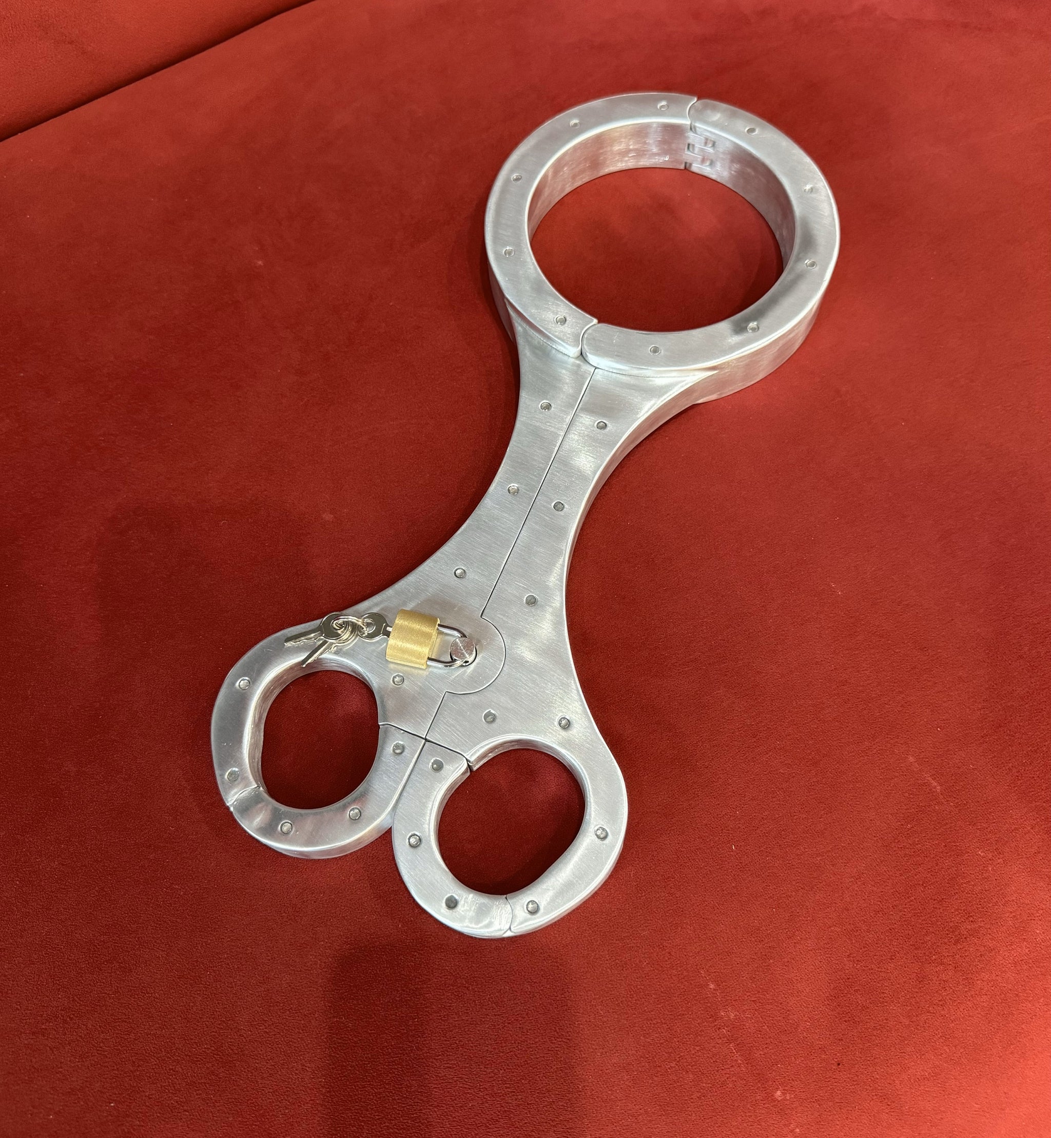 Premium lockable shrew's fiddle out of solid aluminium – selfbondage-shop